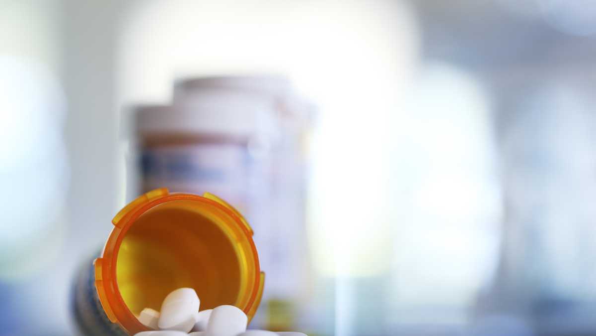 US to set up plan allowing prescription drugs from Canada