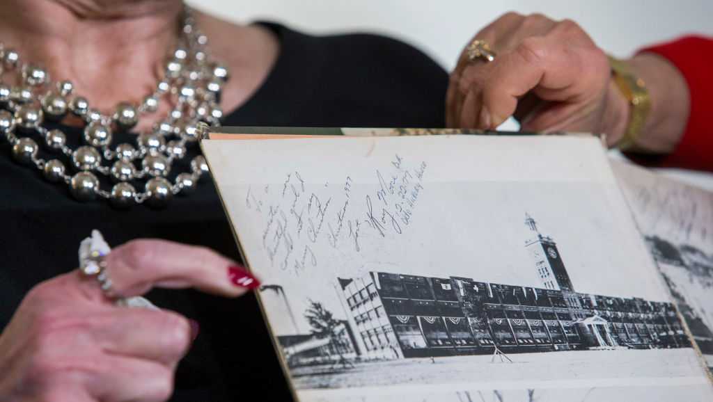 Expert concludes Roy Moore wrote disputed entry in accuser's yearbook ...