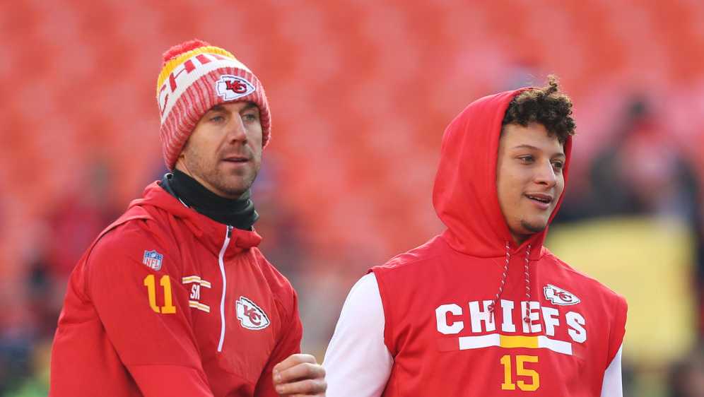 Alex Smith congratulates Patrick Mahomes for breaking Chiefs' record