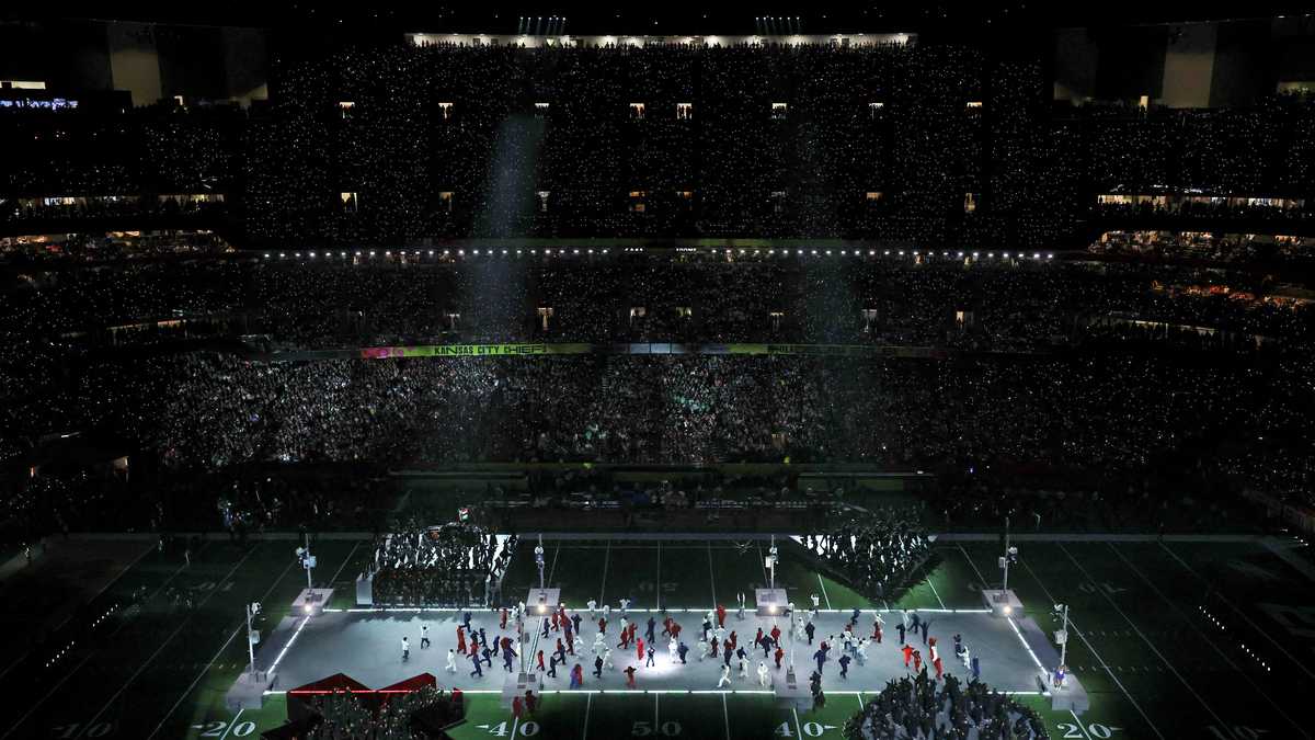 Jackson Native dances during 2025 Super Bowl half-time show