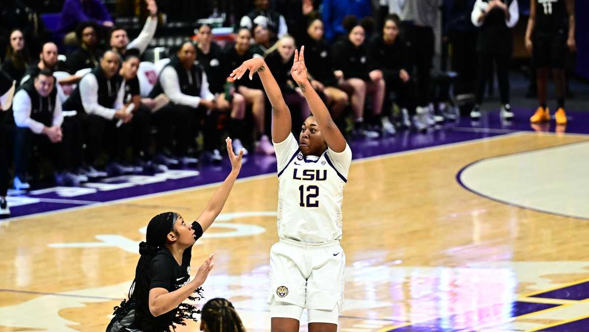LSU women's basketball team undefeated after beating Vanderbilt