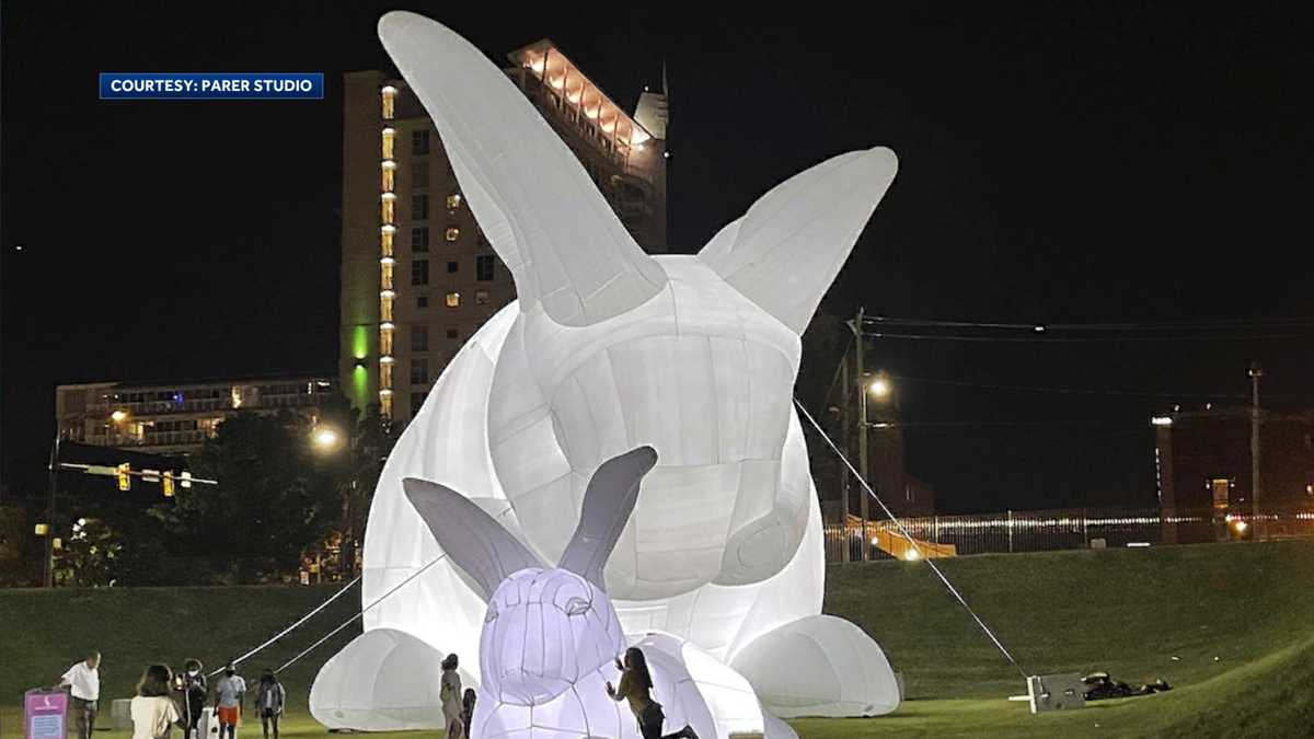 Giant inflatable rabbits coming to Pittsburgh