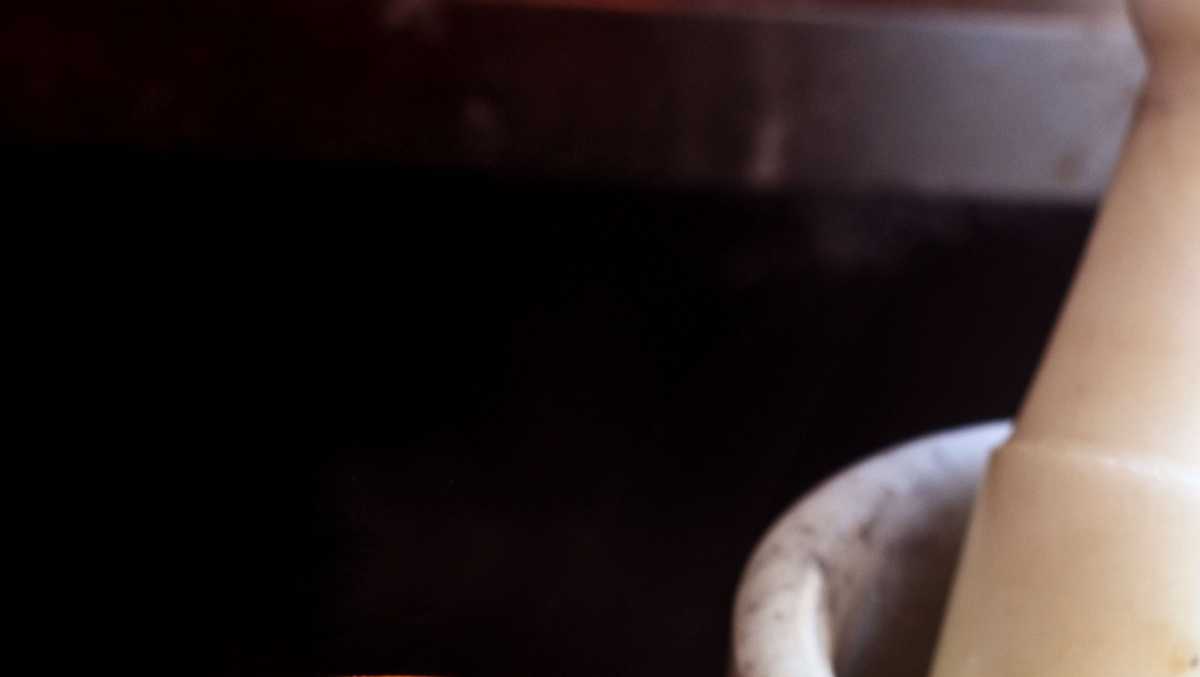 5 herbal teas to help battle your cold