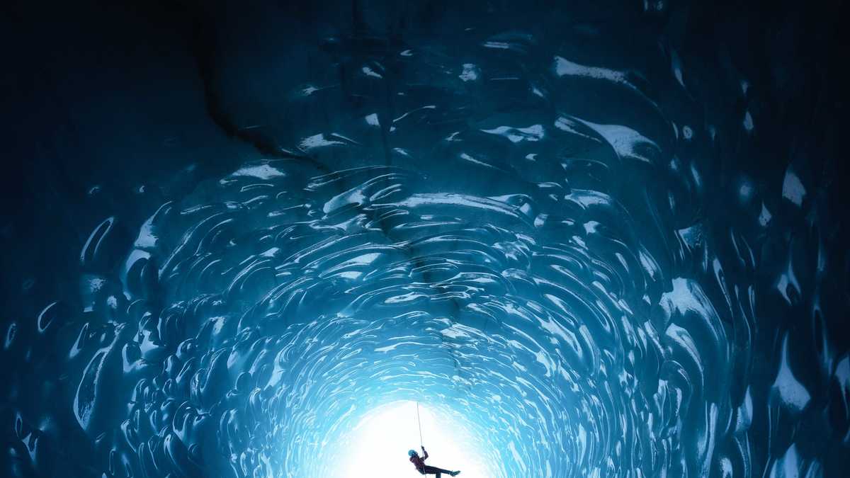 Papillion man owns Glacier guide company in Iceland