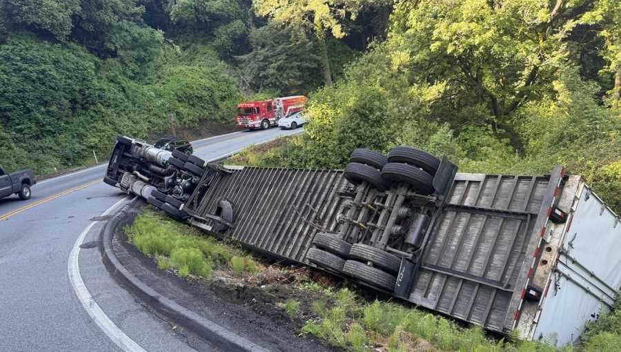 Highway 152 closed in Watsonville due to overturned big rig