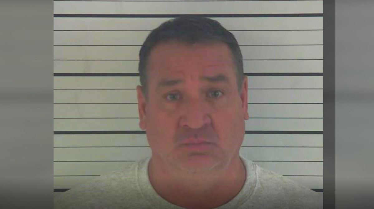 Feds: Former ICE deportation officer found guilty of depriving ...