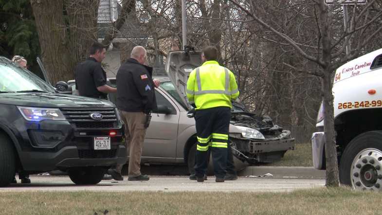 Mequon police discover 2-year-old in car's backseat after high speed ...