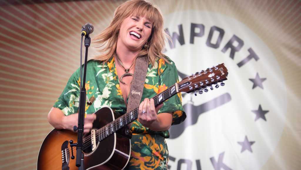 Grace Potter, Bernie Sanders partner for concert, flood meeting