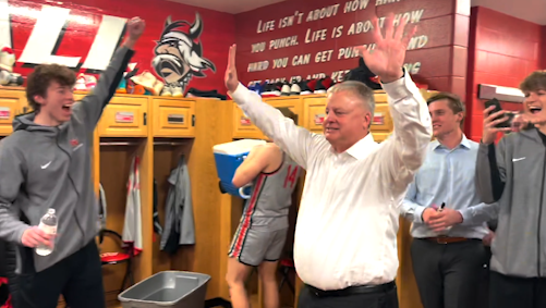 Grand View basketball coach Denis Schaefer gets 400th career win