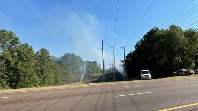 Pearl firefighters put out two grass fires near I-20
