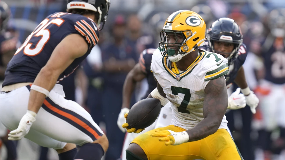 Raiders sign former Packers linebacker Quay Walker in free agency - WISN