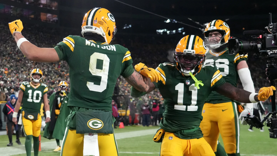 Green Bay clinches playoff berth after Lions loss on Christmas