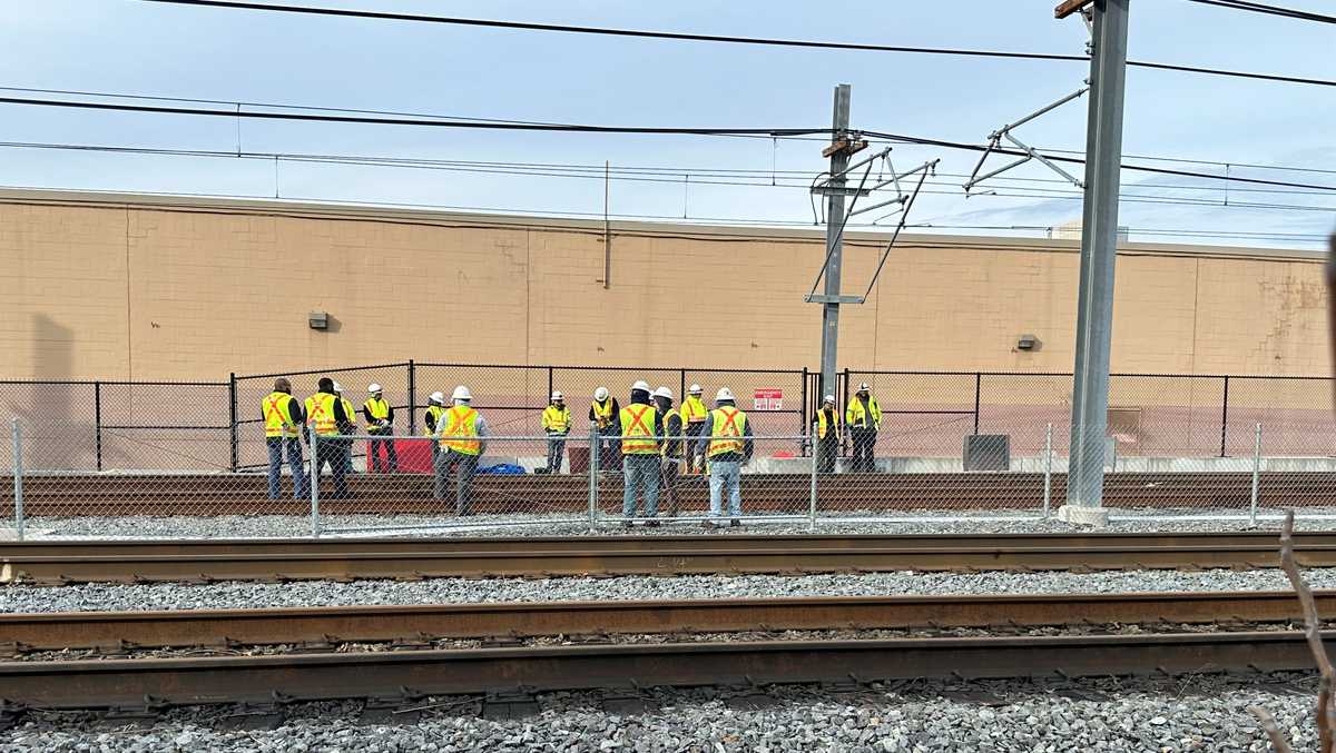 Signal problem disrupts MBTA service on Green Line