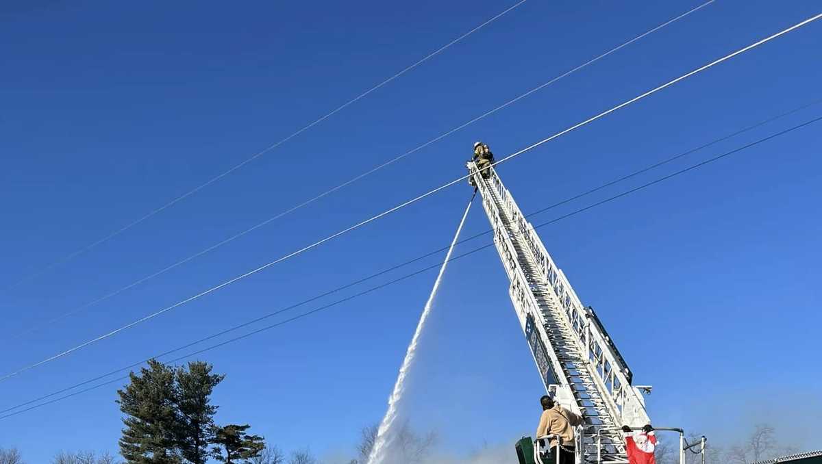 Photos: Large garage fire billows thick smoke in Franklin County, Pa.