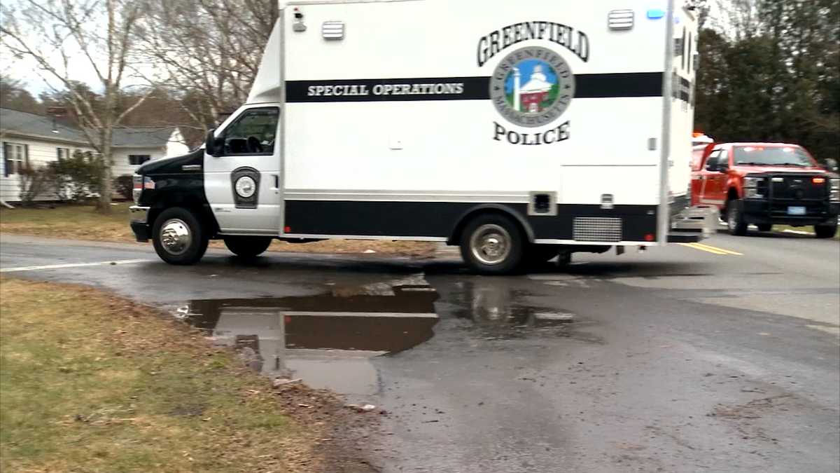 3 people killed in Massachusetts plane crash, officials say