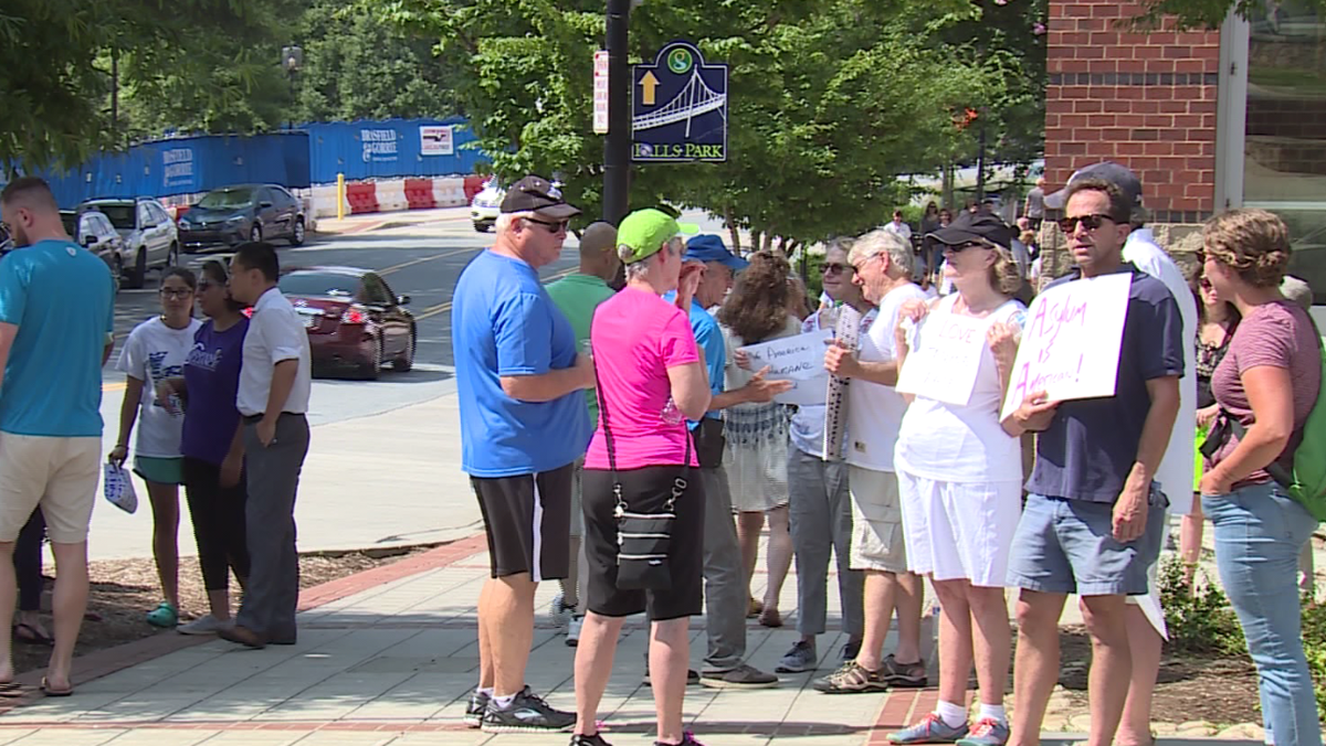 Hundreds in Greenville, around the country join 'Keep Families Together ...