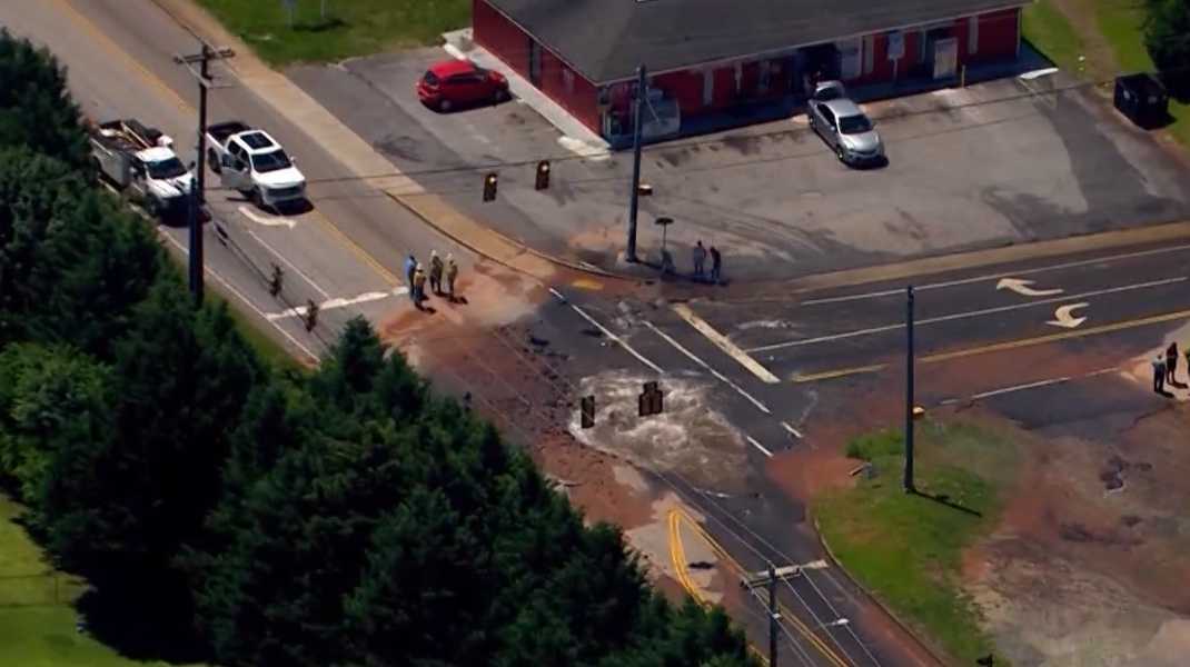 South Carolina: Roads reopen following water main break in Upstate