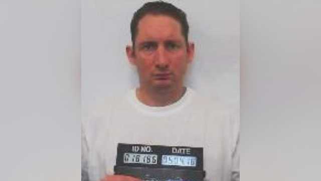 Man pleads guilty to planning to flip Trump’s limo with stolen forklift