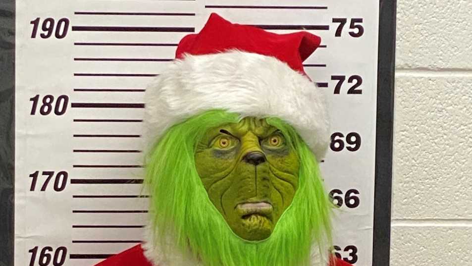 Pearl police arrest the Grinch days before Christmas