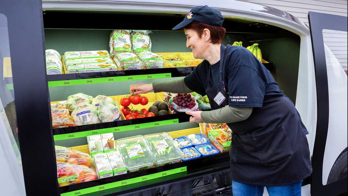 More Than Half Of Retail And Grocery Workers Can t Take Paid Sick Leave more-than-half-of-retail-and-grocery-workers-can-t-take-paid-sick-leave