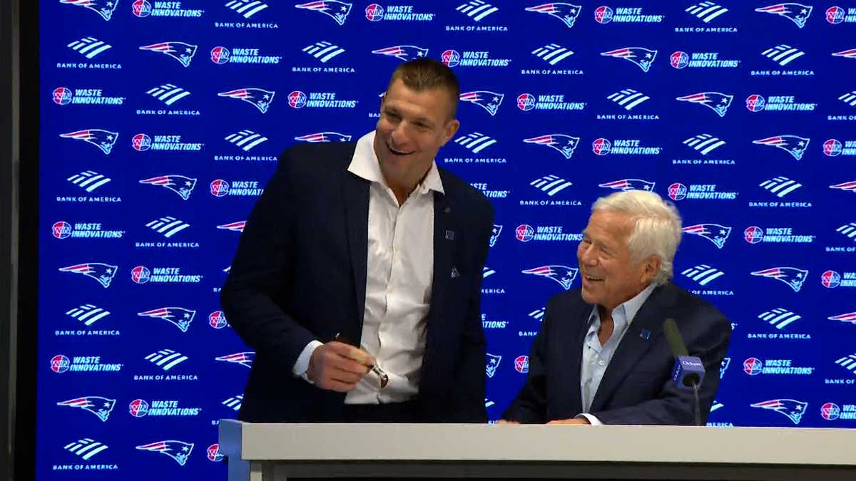 Rob Gronkowski signs 1-day contract to retire as a Patriot for life
