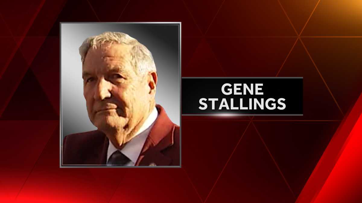 Former Alabama football coach, Gene Stallings suffers serious heart attack