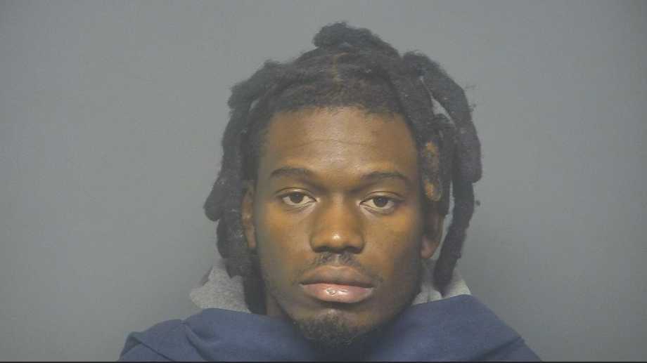 South Carolina: Wanted man found in attic