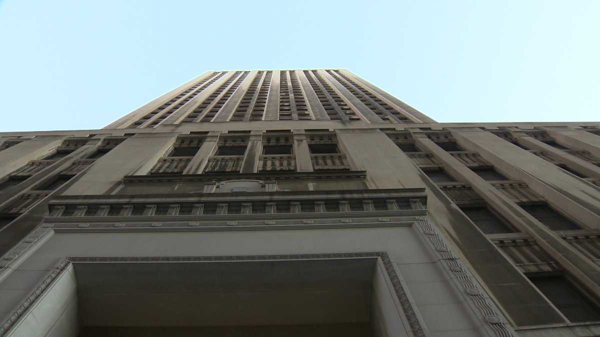 Nearly six months after fire, Pittsburgh's Gulf Tower reopens