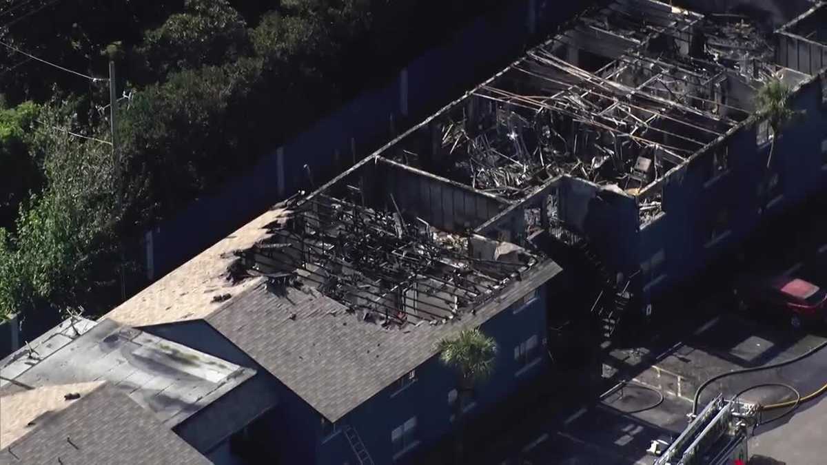 12 units damaged, dozens displaced after massive Orlando apartment fire