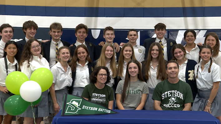 Hampton signs with Stetson University