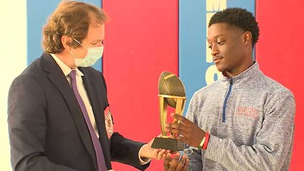 Memorial Day's Cameron Hall named Savannah QB Club Offensive Player of ...