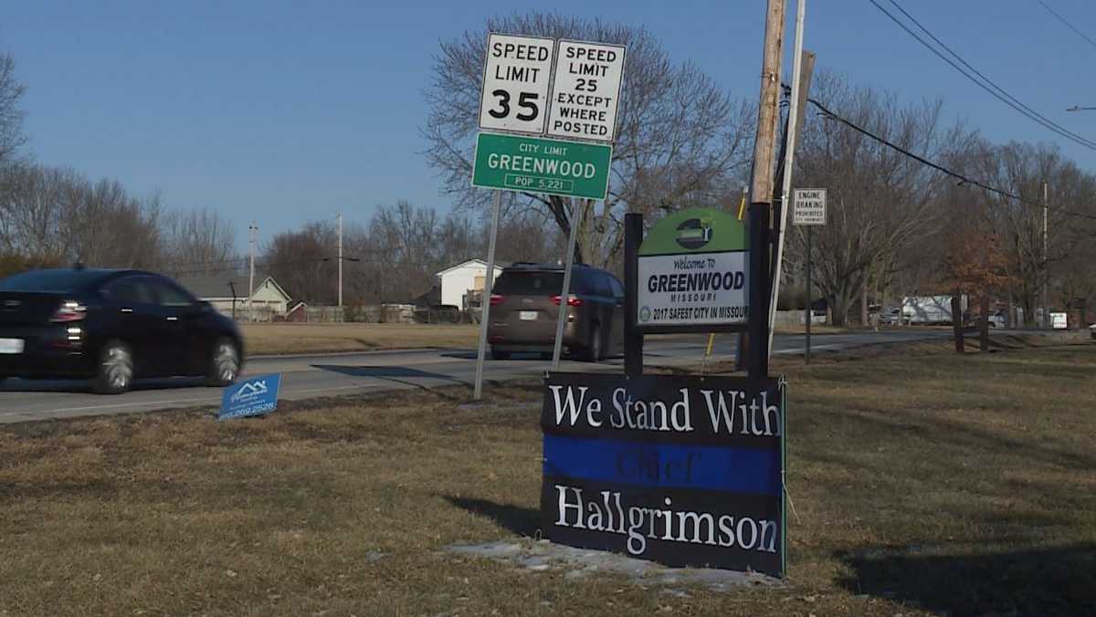 Greenwood residents show support as police chief investigated for ...