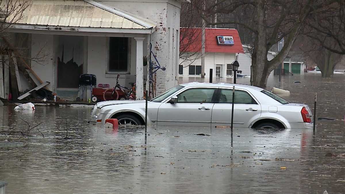 Nebraska, Iowa 2019 floods devastate, bring people together