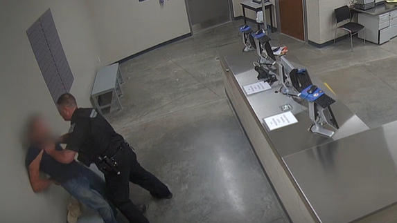 Hamilton police officer suspended after video shows suspect injured ...