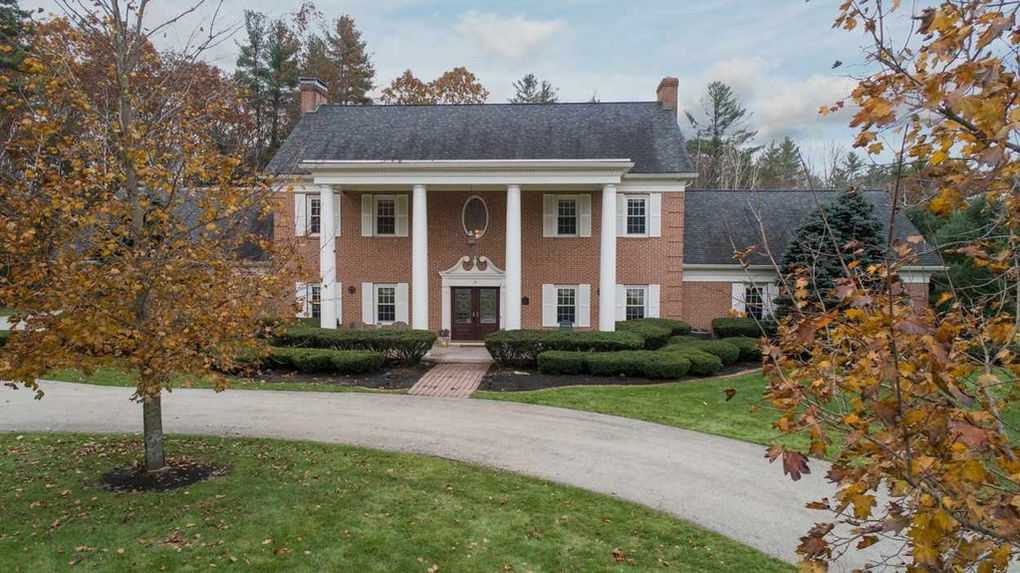 Mansion Monday: Lots of 'extras' in this Hampstead stunner