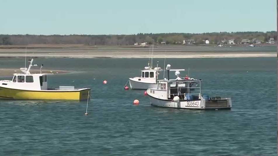 Fishermen call for dredging of Hampton Harbor