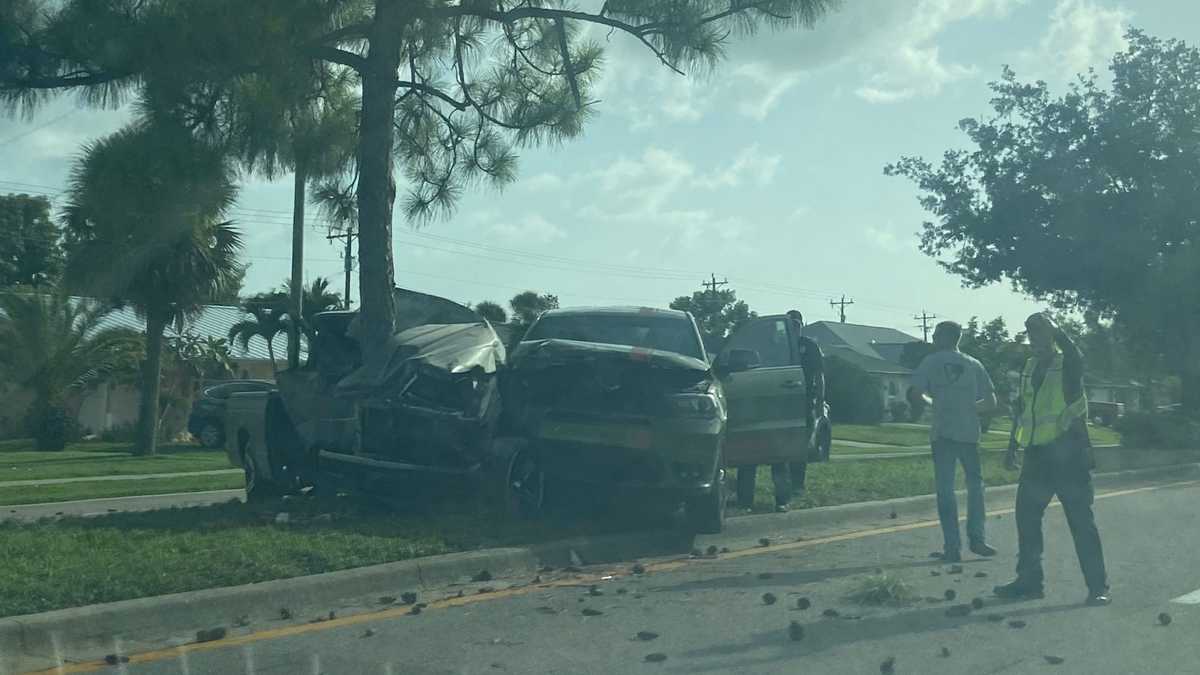 At least 1 injured after Cape Coral crash on Hancock Bridge Pkwy