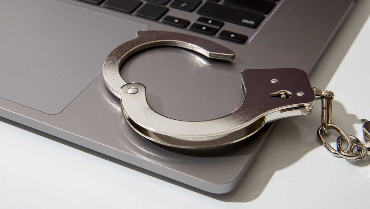 Former middle school teacher in Rogers arrested Former middle school teacher in Rogers arrested