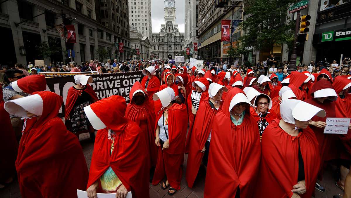 Handmaids Tale Demonstrators Protest Vice President Mike Pence In Philadelphia