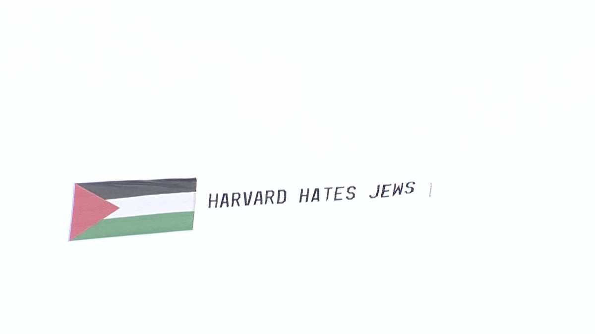 Jewish students pay for provocative banner flown over Harvard