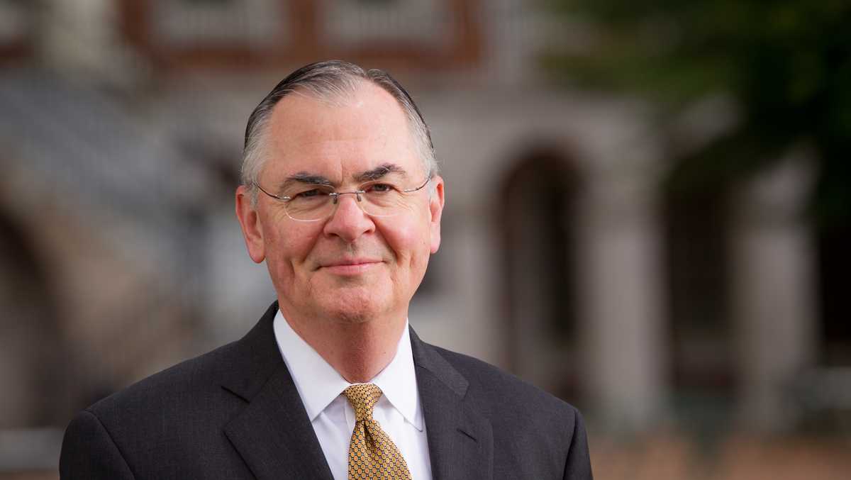 North Carolina: Wake Forest President Nathan Hatch retiring