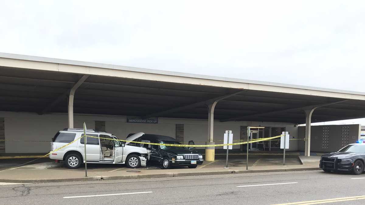 Hearse struck by car at Tri-County Mall