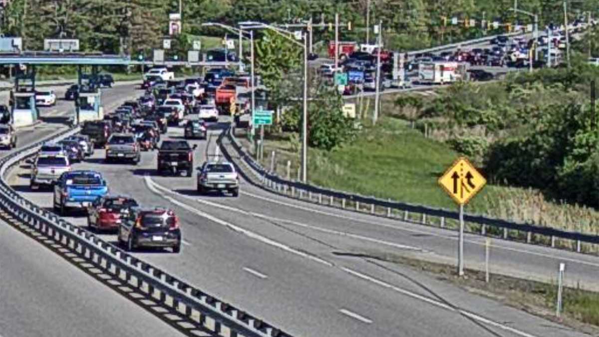 Heavy traffic on Maine Turnpike exit ramp to Biddeford