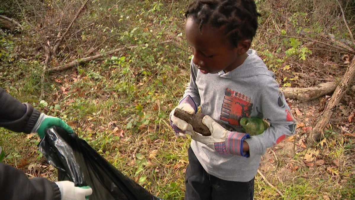 Ravens' Honor Rows recognize Green School Club's community work