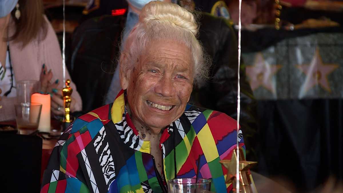 Helen Rucker honored with key to the city of Seaside