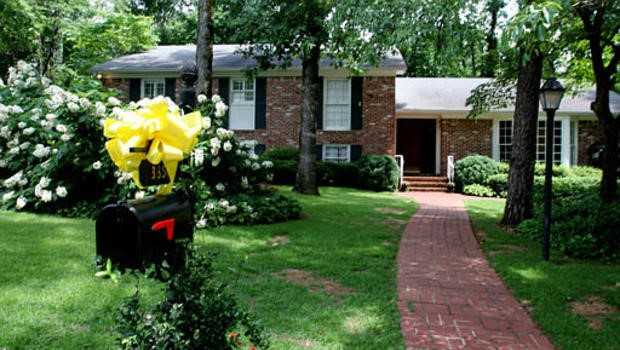 Alabama remembers yellow bows in memory of Natalee Holloway