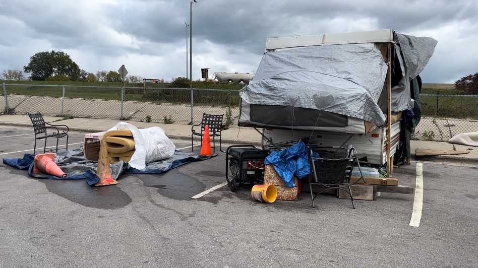 People at Milwaukee park and ride lot encampments begin to pack