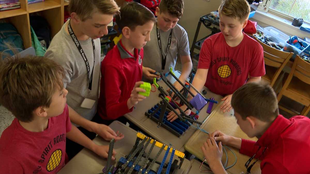 Holy Spirit students qualify for international robotics competition