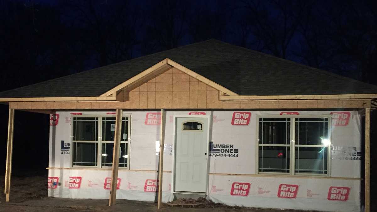 Non-profit fights homelessness one house at a time