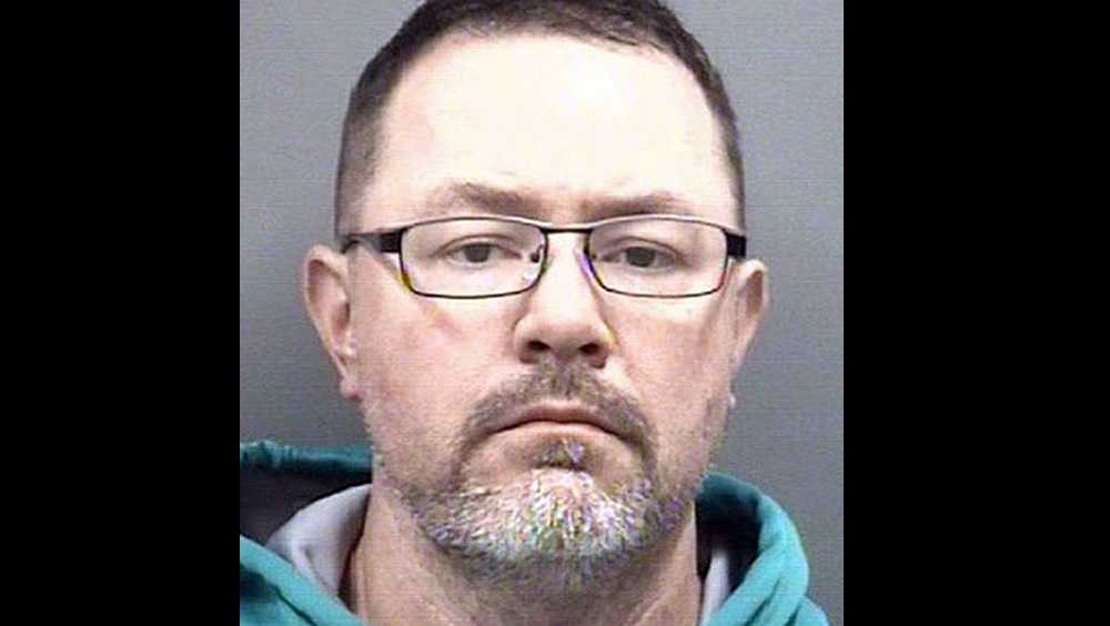 Woman catches man molesting her 7-year-old daughter, deputies say